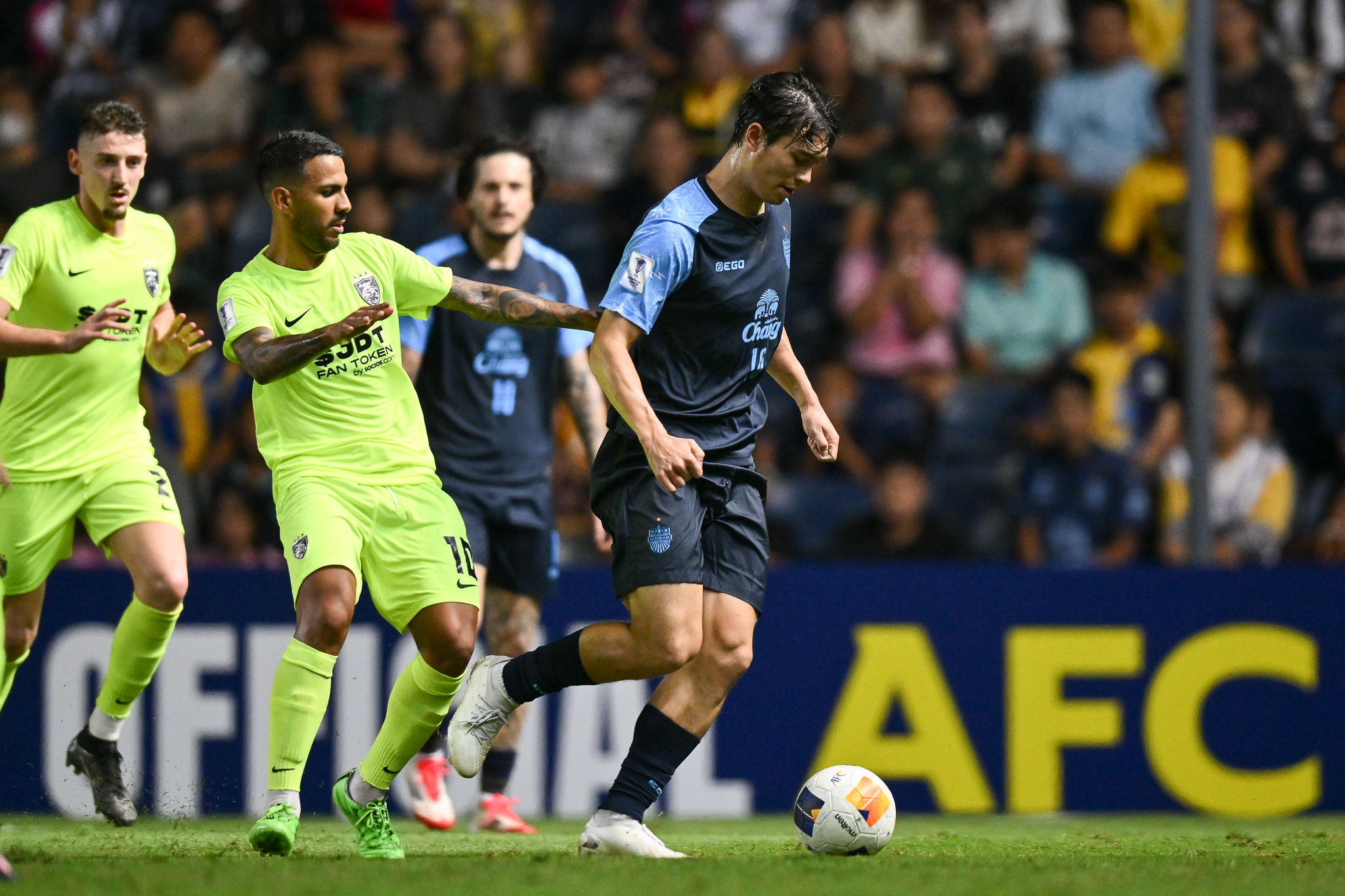 Buriram United › ปราสาทสายฟ้า ยังกิน เสือใต้ ไม่ลง เจ๊ากันไร้สกอร์ ACLE 16 ทีม นัดแรก